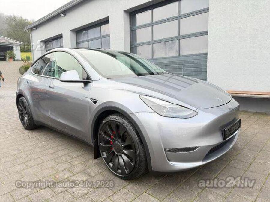 Pelēks Tesla Model Y 2023 Tallina, ar dzinēja tilpumu 0.00 L un nobraukumu 59 tūkst. km par 39990 €, foto 2 vietnē AUTOMOTO.COM.LV