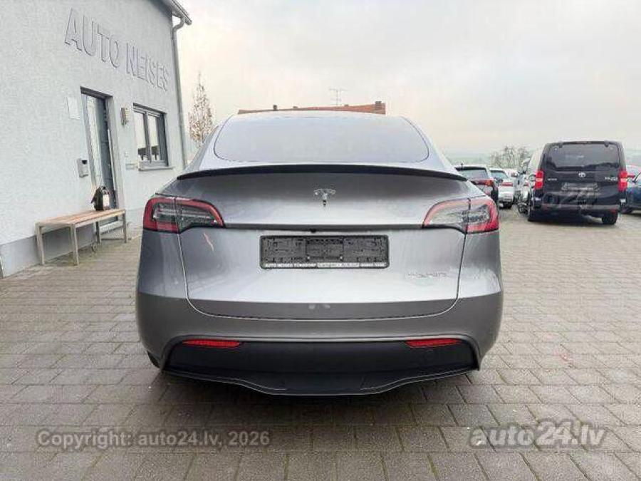 Pelēks Tesla Model Y 2023 Tallina, ar dzinēja tilpumu 0.00 L un nobraukumu 59 tūkst. km par 39990 €, foto 6 vietnē AUTOMOTO.COM.LV