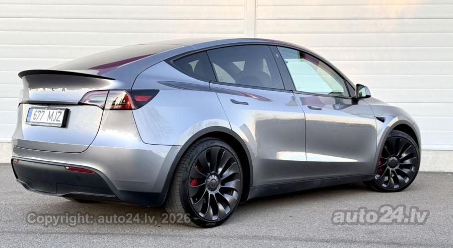 Grey Tesla Model Y 2023 in Tallinn, with an engine capacity of 0.00 L and mileage of 69 thousand km for 36500 €, photo 5 on AUTOMOTO.COM.LV