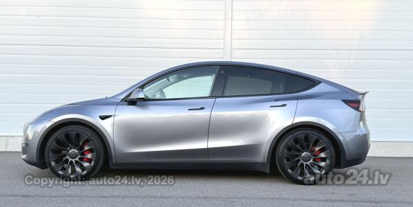 Grey Tesla Model Y 2023 in Tallinn, with an engine capacity of 0.00 L and mileage of 69 thousand km for 36500 €, photo 6 on AUTOMOTO.COM.LV