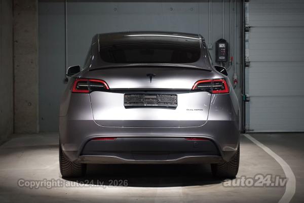 Grey Tesla Model Y 2023 in Tallinn, with an engine capacity of 0.00 L and mileage of 43 thousand km for 39490 €, photo 6 on AUTOMOTO.COM.LV