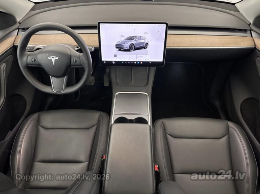 Grey Tesla Model Y 2023 in Tallinn, with an engine capacity of 0.00 L and mileage of 50 thousand km for 40990 €, photo 7 on AUTOMOTO.COM.LV
