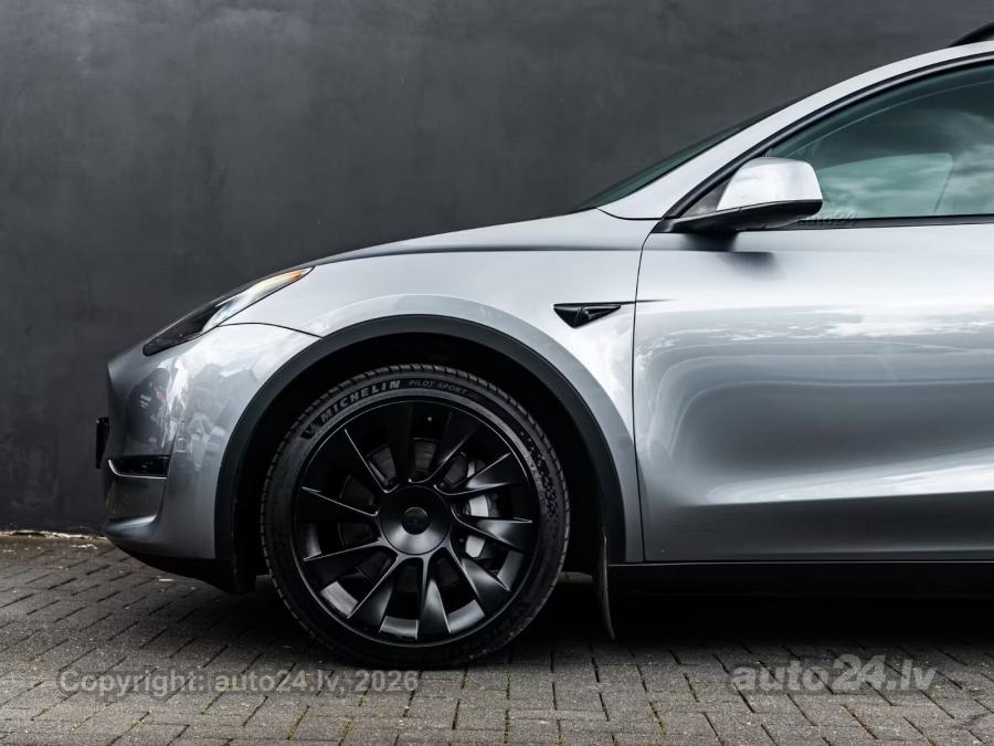 Pelēks Tesla Model Y 2023 Tallina, ar dzinēja tilpumu 0.00 L un nobraukumu 26 tūkst. km par 41990 €, foto 6 vietnē AUTOMOTO.COM.LV
