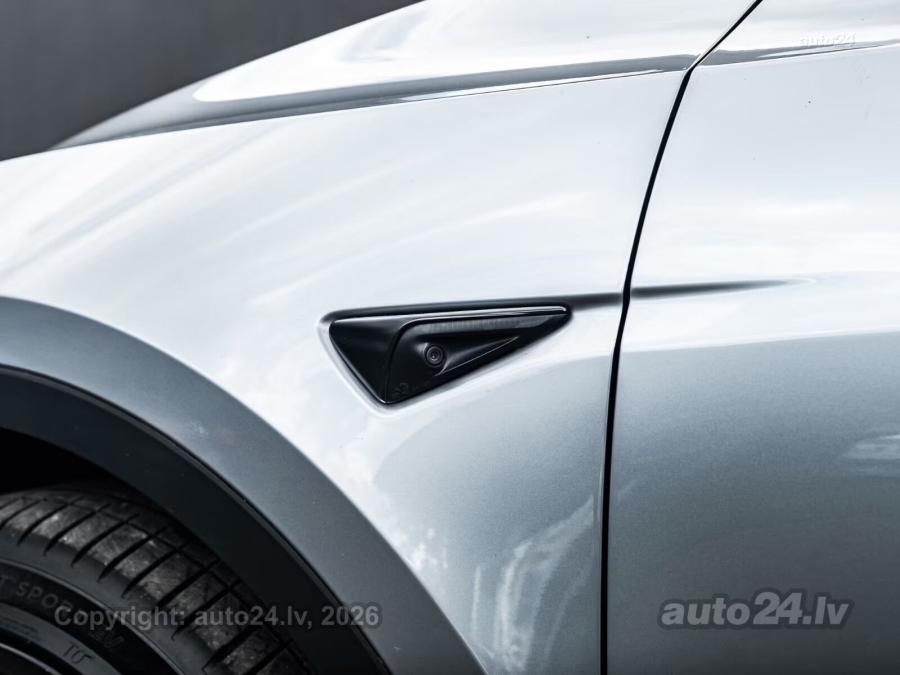 Pelēks Tesla Model Y 2023 Tallina, ar dzinēja tilpumu 0.00 L un nobraukumu 26 tūkst. km par 41990 €, foto 23 vietnē AUTOMOTO.COM.LV