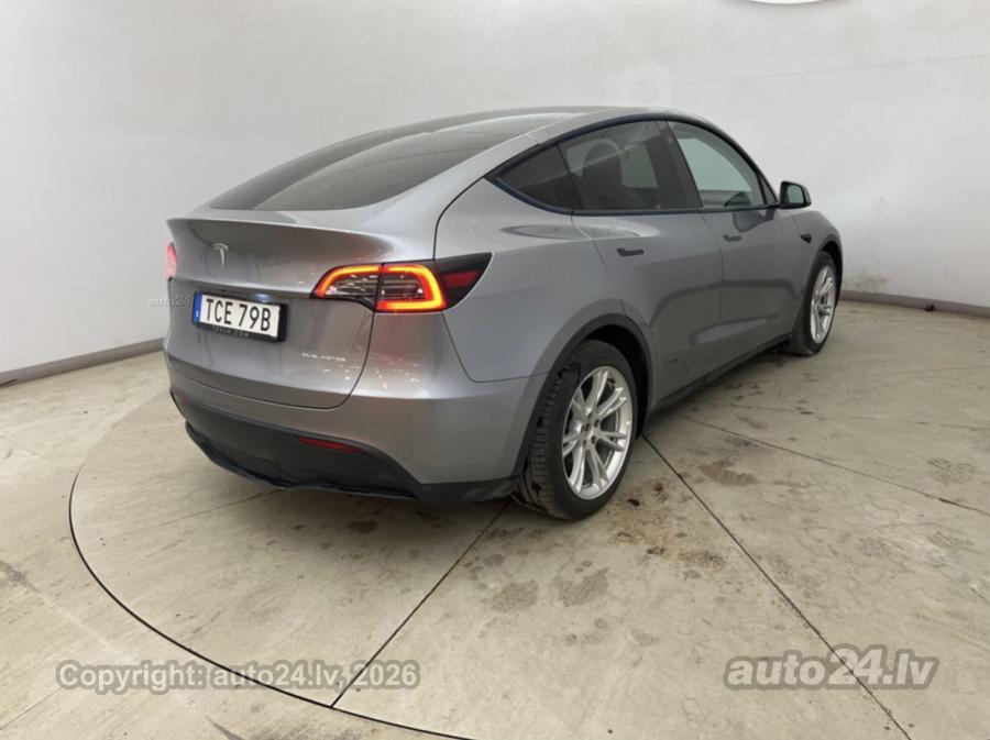 Pelēks Tesla Model Y 2023 Tallina, ar dzinēja tilpumu 0.00 L un nobraukumu 70 tūkst. km par 38990 €, foto 4 vietnē AUTOMOTO.COM.LV