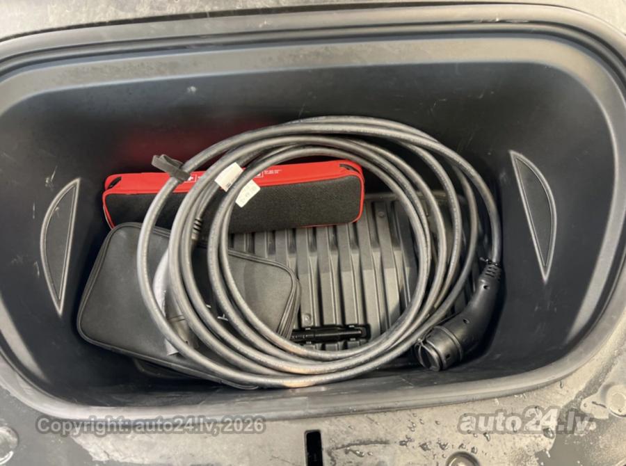 Pelēks Tesla Model Y 2023 Tallina, ar dzinēja tilpumu 0.00 L un nobraukumu 70 tūkst. km par 38990 €, foto 12 vietnē AUTOMOTO.COM.LV