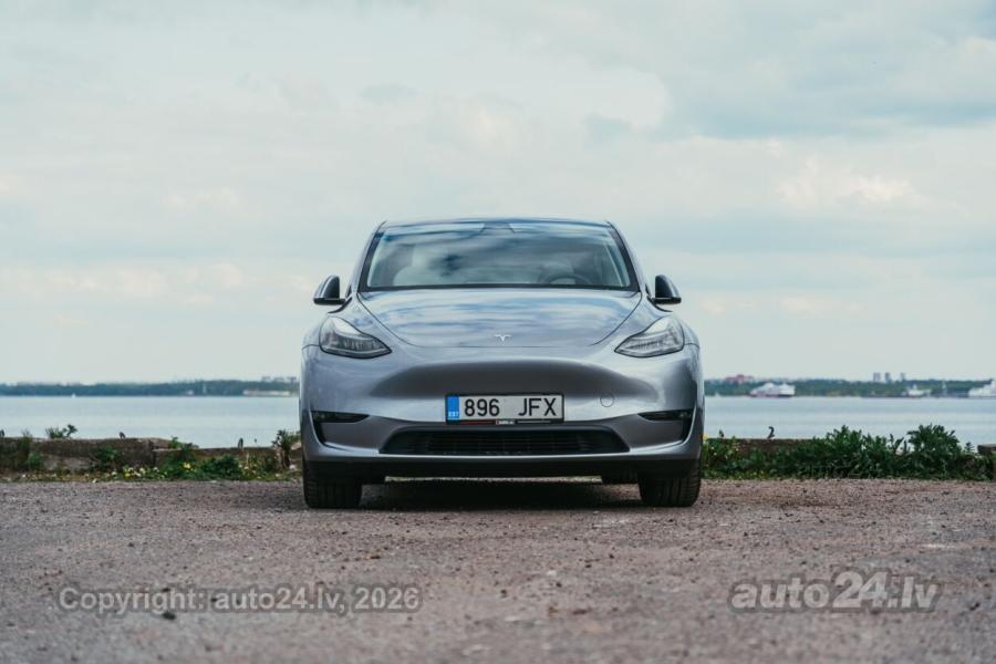 Pelēks Tesla Model Y 2023 Tallina, ar dzinēja tilpumu 0.00 L un nobraukumu 131 tūkst. km par 35900 €, foto 3 vietnē AUTOMOTO.COM.LV
