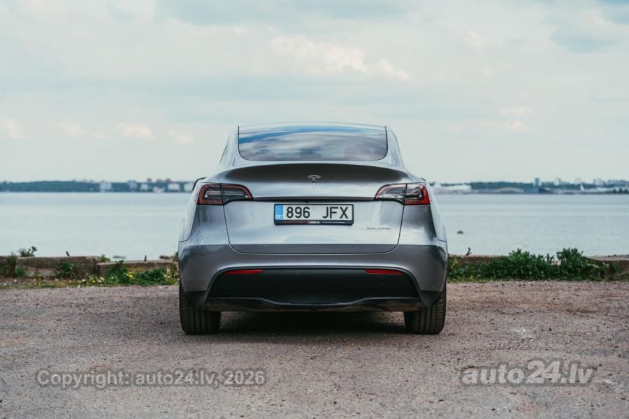 Pelēks Tesla Model Y 2023 Tallina, ar dzinēja tilpumu 0.00 L un nobraukumu 131 tūkst. km par 35900 €, foto 5 vietnē AUTOMOTO.COM.LV