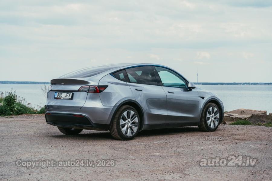 Pelēks Tesla Model Y 2023 Tallina, ar dzinēja tilpumu 0.00 L un nobraukumu 131 tūkst. km par 35900 €, foto 9 vietnē AUTOMOTO.COM.LV