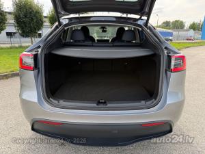 Grey Tesla Model Y 2023 in Tartu, with an engine capacity of 0.00 L and mileage of 22 thousand km for 40300 €, photo 31 on AUTOMOTO.COM.LV