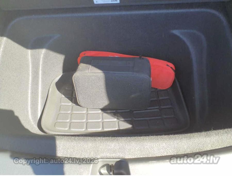 Pelēks Tesla Model Y 2023 Tallina, ar dzinēja tilpumu 0.00 L un nobraukumu 64 tūkst. km par 39990 €, foto 9 vietnē AUTOMOTO.COM.LV