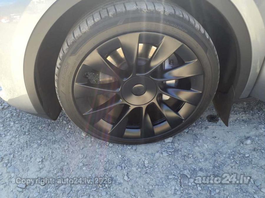 Pelēks Tesla Model Y 2023 Tallina, ar dzinēja tilpumu 0.00 L un nobraukumu 64 tūkst. km par 39990 €, foto 12 vietnē AUTOMOTO.COM.LV