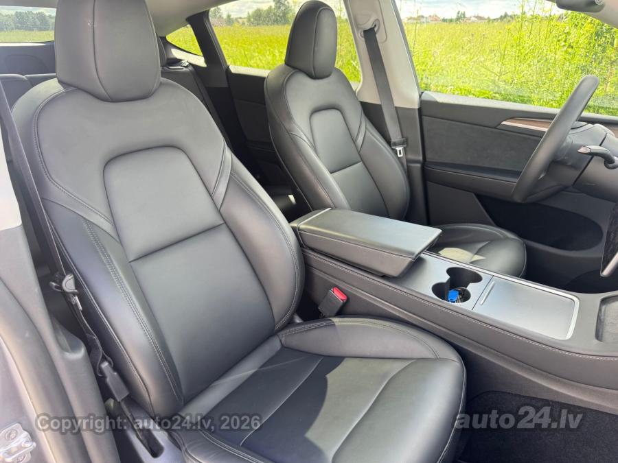 Pelēks Tesla Model Y 2023 Tallina, ar dzinēja tilpumu 0.00 L un nobraukumu 65 tūkst. km par 39900 €, foto 6 vietnē AUTOMOTO.COM.LV