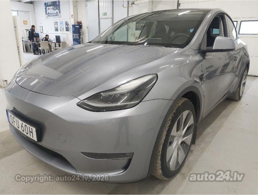 Grey Tesla Model Y 2023 in Tallinn, with an engine capacity of 0.00 L and mileage of 52 thousand km for 39990 €, photo 1 on AUTOMOTO.COM.LV