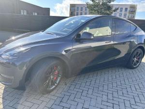 Grey Tesla Model Y 2025 in Klaipeda, with an engine capacity of 0.00 L and mileage of 30 thousand km for 29900 €, photo  on AUTOMOTO.COM.LV