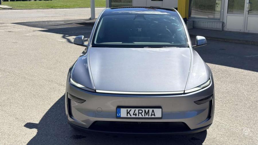 Grey Tesla Model Y 2025 in Jonava, with an engine capacity of 0.00 L and mileage of 25 thousand km for 51000 €, photo 1 on AUTOMOTO.COM.LV