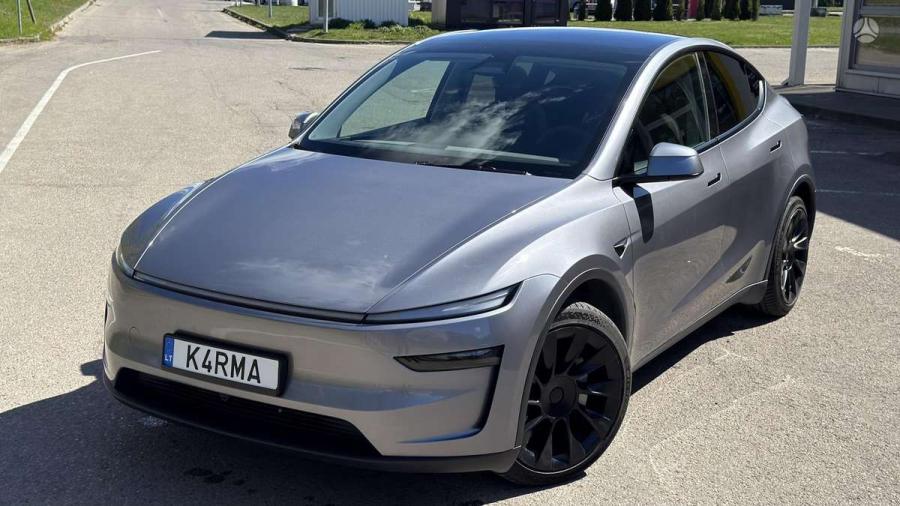 Grey Tesla Model Y 2025 in Jonava, with an engine capacity of 0.00 L and mileage of 25 thousand km for 51000 €, photo 12 on AUTOMOTO.COM.LV