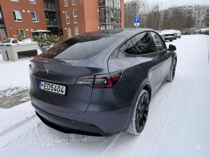 Pelēks Tesla Model Y 2023 Viļņa, ar dzinēja tilpumu 0.00 L un nobraukumu 53 tūkst. km par 28500 €, foto 4 vietnē AUTOMOTO.COM.LV
