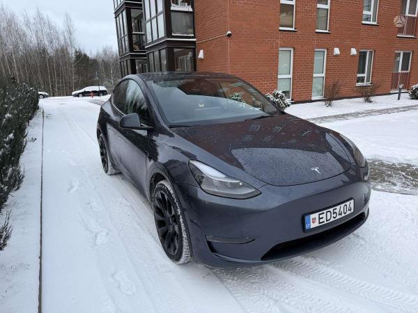 Pelēks Tesla Model Y 2023 Viļņa, ar dzinēja tilpumu 0.00 L un nobraukumu 53 tūkst. km par 28500 €, foto 5 vietnē AUTOMOTO.COM.LV
