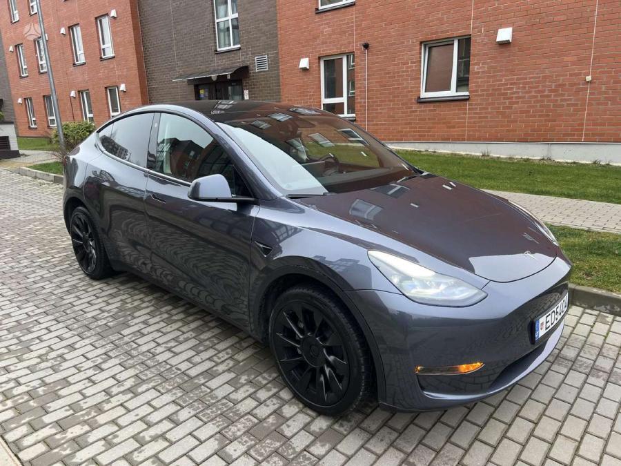 Pelēks Tesla Model Y 2023 Viļņa, ar dzinēja tilpumu 0.00 L un nobraukumu 53 tūkst. km par 28500 €, foto 10 vietnē AUTOMOTO.COM.LV