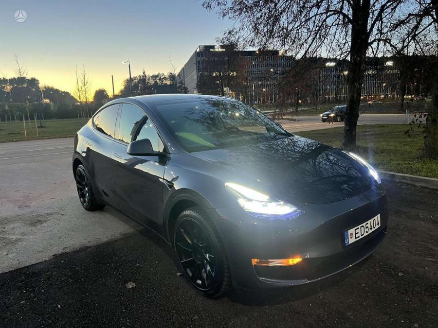 Pelēks Tesla Model Y 2023 Viļņa, ar dzinēja tilpumu 0.00 L un nobraukumu 53 tūkst. km par 28500 €, foto 13 vietnē AUTOMOTO.COM.LV