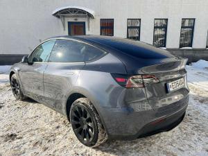Pelēks Tesla Model Y 2023 Viļņa, ar dzinēja tilpumu 0.00 L un nobraukumu 54 tūkst. km par 27900 €, foto 9 vietnē AUTOMOTO.COM.LV