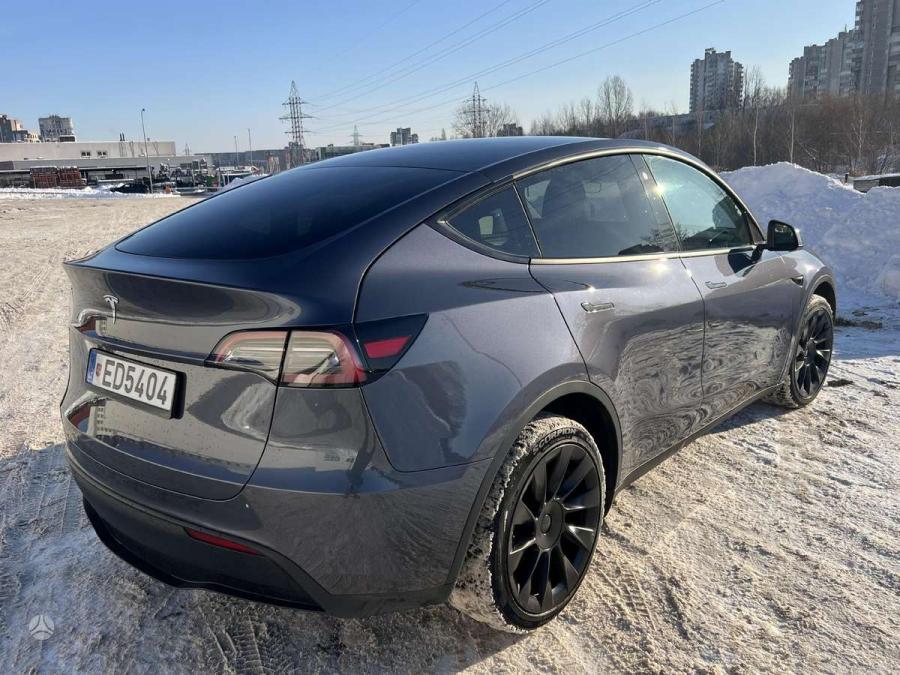 Pelēks Tesla Model Y 2023 Viļņa, ar dzinēja tilpumu 0.00 L un nobraukumu 54 tūkst. km par 27900 €, foto 11 vietnē AUTOMOTO.COM.LV
