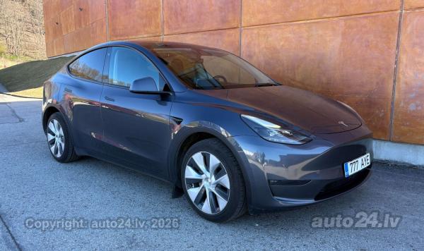 Grey Tesla Model Y 2021 in Tallinn, with an engine capacity of 0.00 L and mileage of 180 thousand km for 29500 €, photo 2 on AUTOMOTO.COM.LV