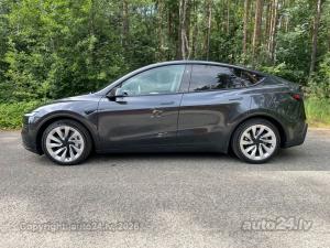 Grey Tesla Model Y 2025 in Tallinn, with an engine capacity of 0.00 L and mileage of 27 thousand km for 54900 €, photo 4 on AUTOMOTO.COM.LV