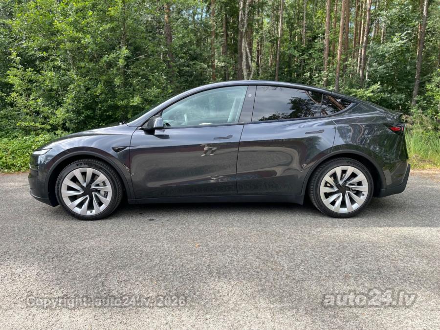Grey Tesla Model Y 2025 in Tallinn, with an engine capacity of 0.00 L and mileage of 27 thousand km for 54900 €, photo 4 on AUTOMOTO.COM.LV