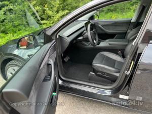 Grey Tesla Model Y 2025 in Tallinn, with an engine capacity of 0.00 L and mileage of 27 thousand km for 54900 €, photo 7 on AUTOMOTO.COM.LV