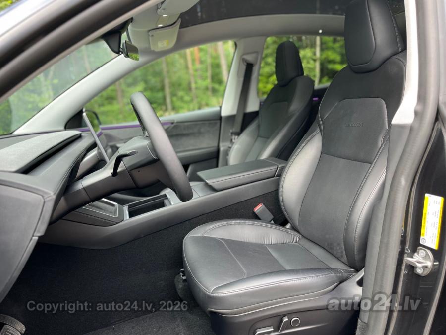 Grey Tesla Model Y 2025 in Tallinn, with an engine capacity of 0.00 L and mileage of 27 thousand km for 54900 €, photo 8 on AUTOMOTO.COM.LV