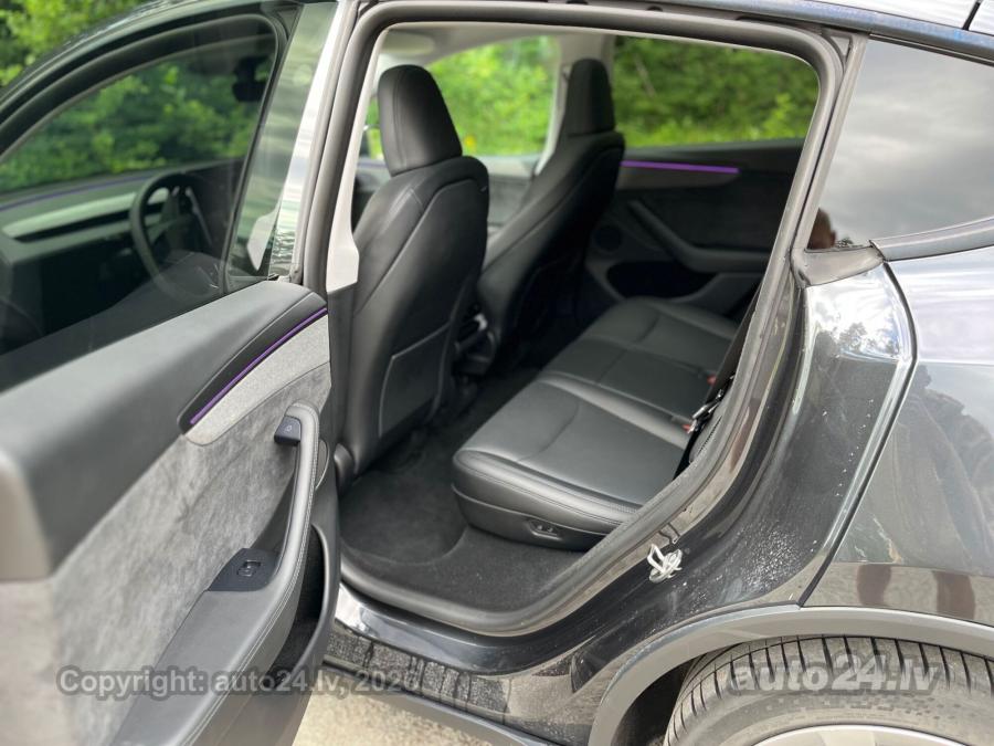 Grey Tesla Model Y 2025 in Tallinn, with an engine capacity of 0.00 L and mileage of 27 thousand km for 54900 €, photo 10 on AUTOMOTO.COM.LV