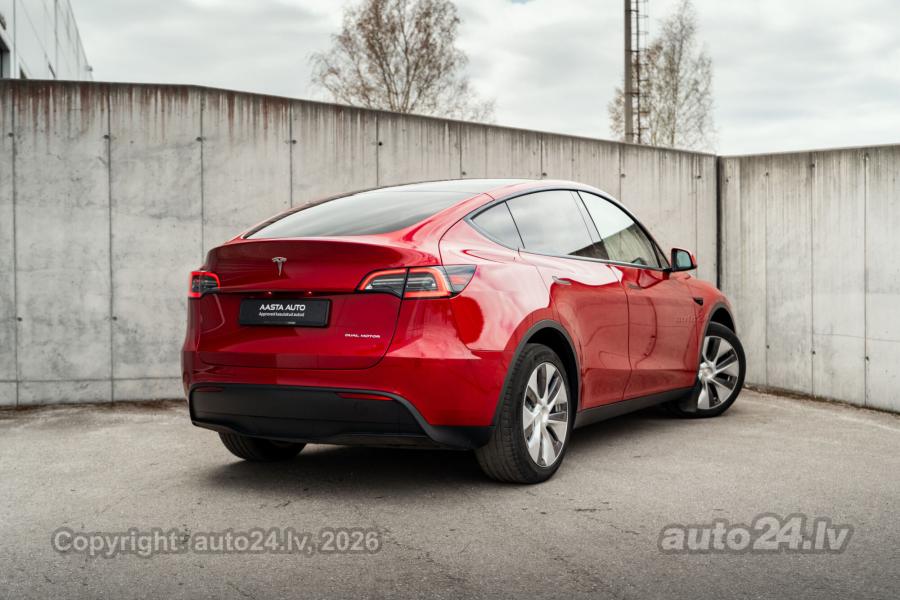 Tesla Model Y 2023 in Tartu, with an engine capacity of 0.00 L and mileage of 77 thousand km for 33900 €, photo 3 on AUTOMOTO.COM.LV