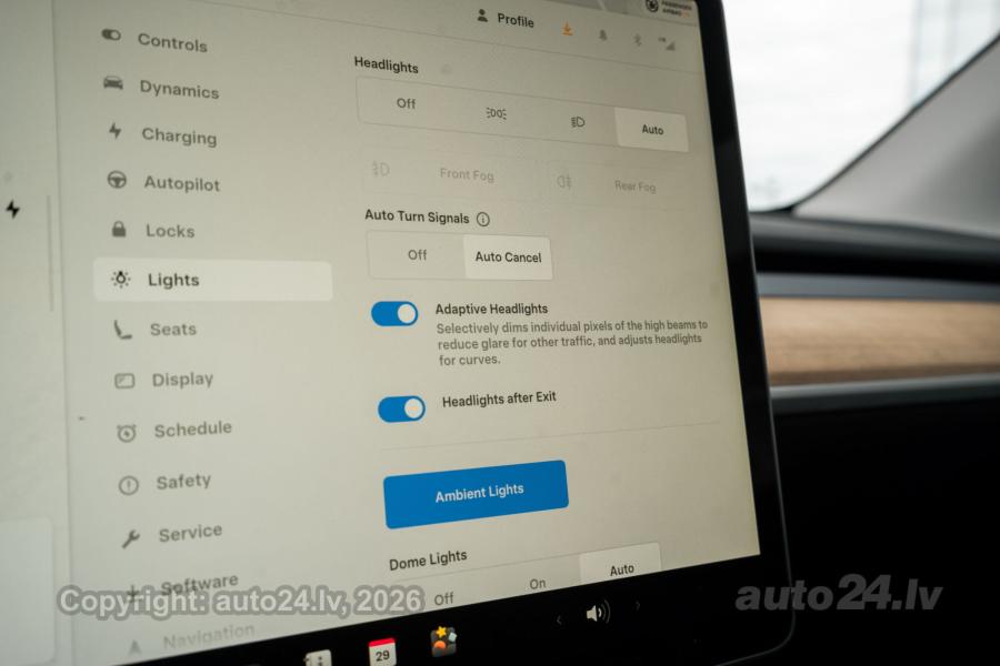Tesla Model Y 2023 in Tartu, with an engine capacity of 0.00 L and mileage of 77 thousand km for 33900 €, photo 26 on AUTOMOTO.COM.LV
