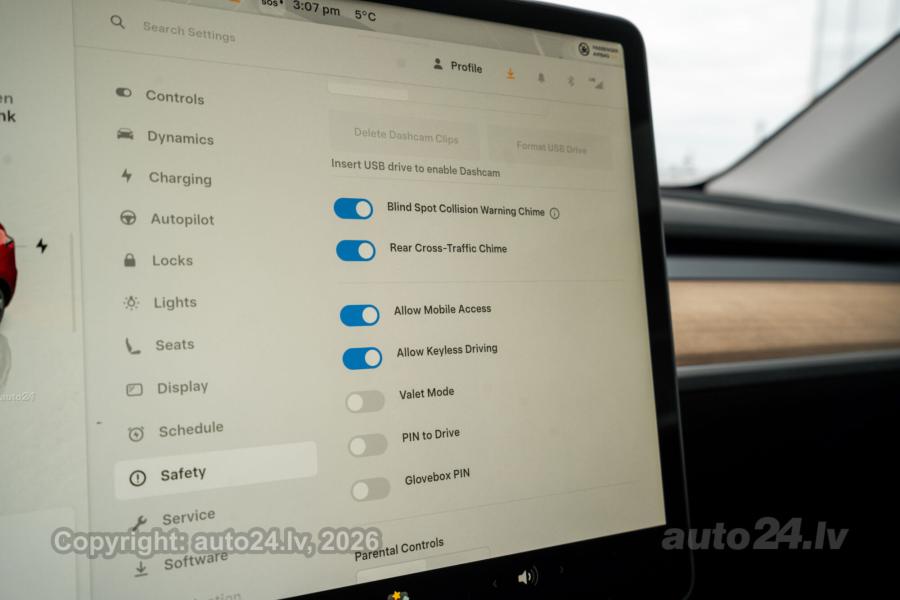 Tesla Model Y 2023 in Tartu, with an engine capacity of 0.00 L and mileage of 77 thousand km for 33900 €, photo 28 on AUTOMOTO.COM.LV