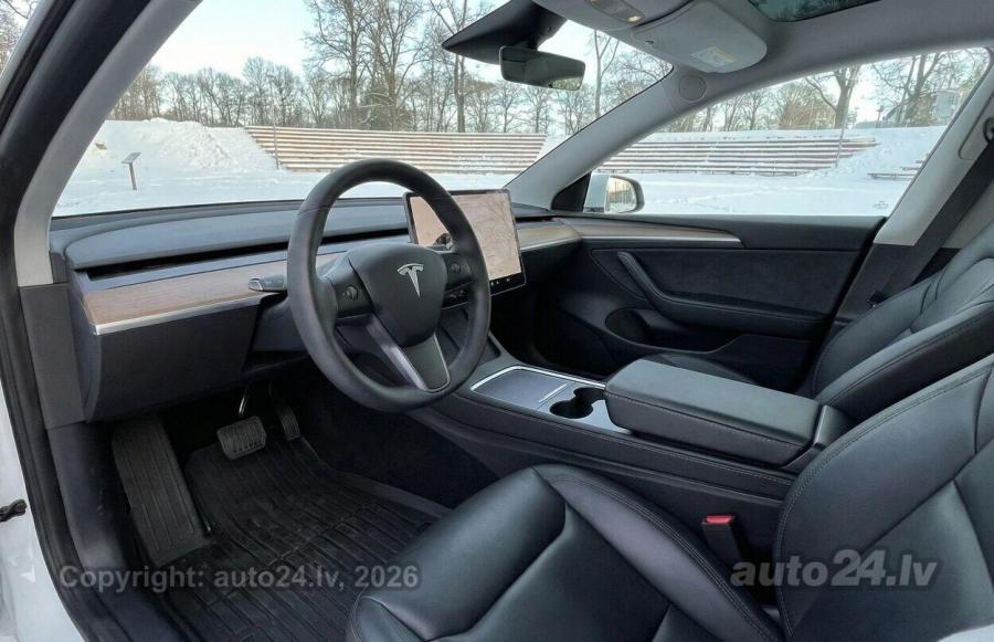 Tesla Model Y 2024 in Tallinn, with an engine capacity of 0.00 L and mileage of 36 thousand km for 45000 €, photo 10 on AUTOMOTO.COM.LV