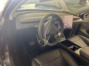 Tesla Model Y 2026 in Kaunas, with an engine capacity of 0.00 L and mileage of 30 thousand km for 30500 €, photo 7 on AUTOMOTO.COM.LV