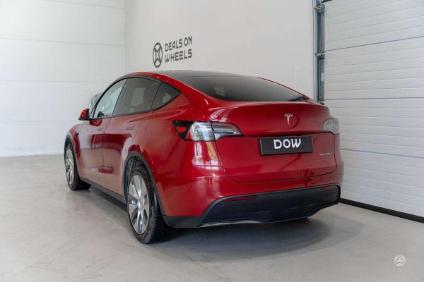 Sarkans Tesla Model Y 2021 Viļņa, ar dzinēja tilpumu 0.00 L un nobraukumu 118 tūkst. km par 31900 €, foto 6 vietnē AUTOMOTO.COM.LV