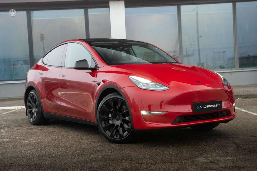 Red Tesla Model Y 2022 in Vilnius, with an engine capacity of 0.00 L and mileage of 54 thousand km for 27000 €, photo 6 on AUTOMOTO.COM.LV