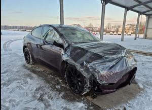 Red Tesla Model Y 2023 in Klaipeda, with an engine capacity of 0.00 L and mileage of 48 thousand km for 11700 €, photo 18 on AUTOMOTO.COM.LV