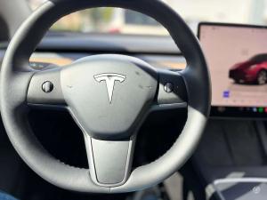 Красный Тесла Модель Y 2024 в Каунас, объемом двигателя 0.00 л и пробегом 21 тыс. км за 29400 €, фото 8 на AUTOMOTO.COM.LV