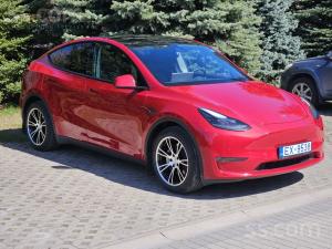 Красный Тесла Модель Y 2021 в Юрмала, объемом двигателя 0.00 л и пробегом 75 тыс. км за 29990 €, фото 3 на AUTOMOTO.COM.LV