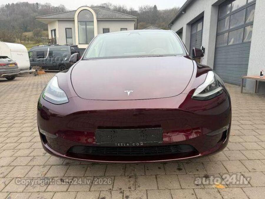 Sarkans Tesla Model Y 2023 Tallina, ar dzinēja tilpumu 0.00 L un nobraukumu 54 tūkst. km par 39990 €, foto 3 vietnē AUTOMOTO.COM.LV