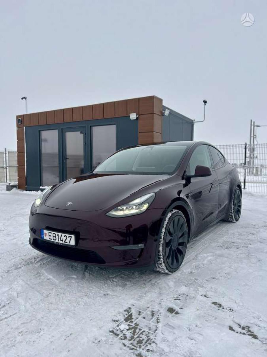Sarkans Tesla Model Y 2023 Kauņa, ar dzinēja tilpumu 0.00 L un nobraukumu 92 tūkst. km par 31500 €, foto 1 vietnē AUTOMOTO.COM.LV