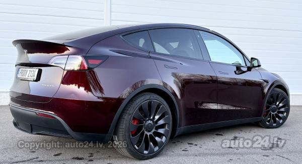 Red Tesla Model Y 2023 in Tallinn, with an engine capacity of 0.00 L and mileage of 56 thousand km for 38500 €, photo 4 on AUTOMOTO.COM.LV
