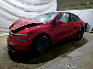 Sarkans Tesla Model Y 2026 Viļņa, ar dzinēja tilpumu 0.00 L un nobraukumu 430 tūkst. km par 34900 €, foto  vietnē AUTOMOTO.COM.LV