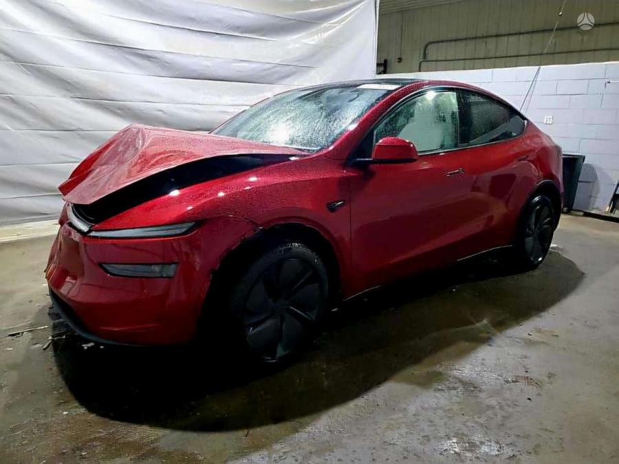 Sarkans Tesla Model Y 2026 Viļņa, ar dzinēja tilpumu 0.00 L un nobraukumu 430 tūkst. km par 34900 €, foto 1 vietnē AUTOMOTO.COM.LV