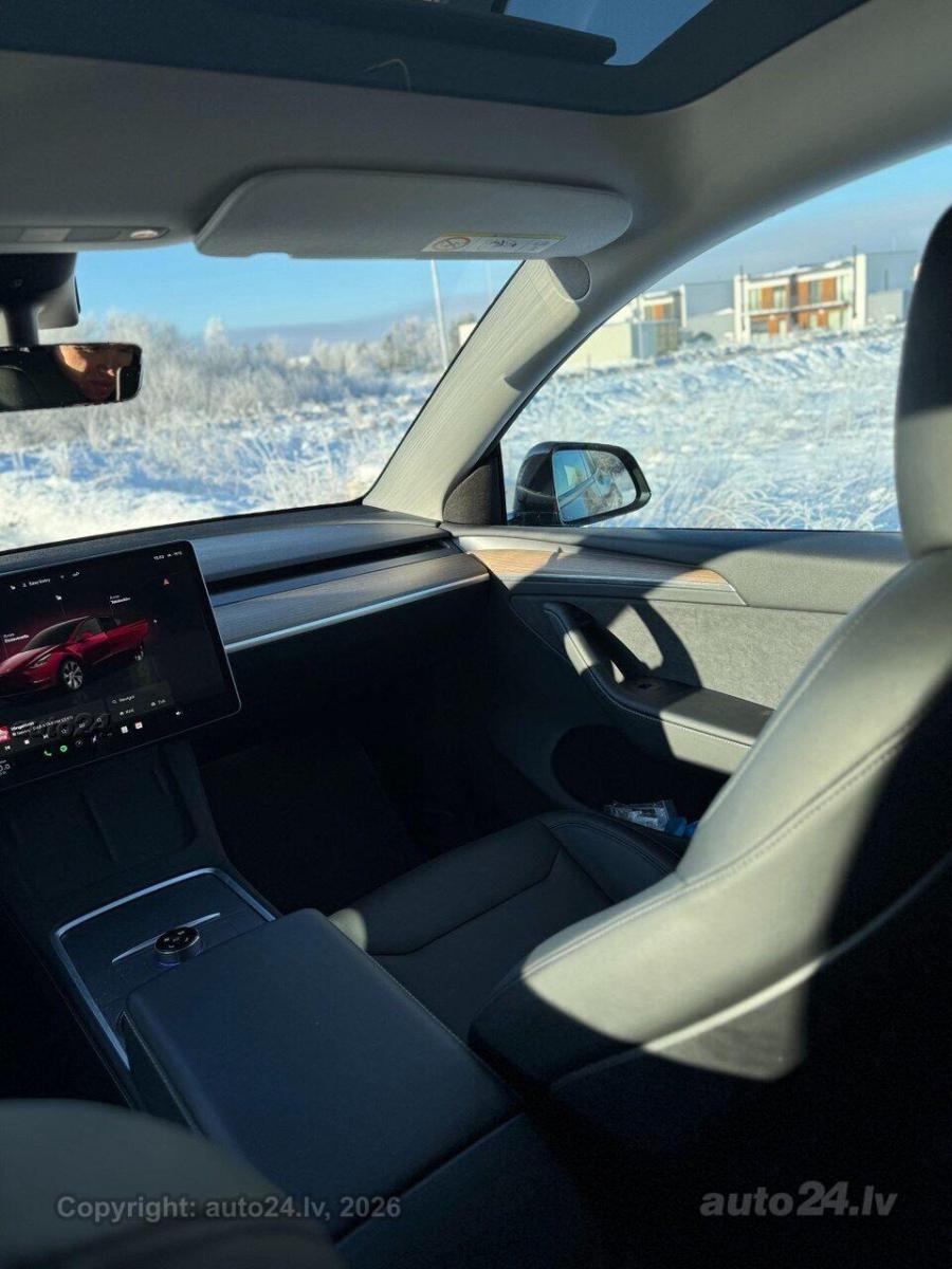 Tesla Model Y 2024 in Tallinn, with an engine capacity of 0.00 L and mileage of 29 thousand km for 49999 €, photo 8 on AUTOMOTO.COM.LV