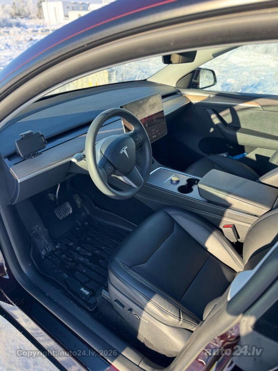Tesla Model Y 2024 in Tallinn, with an engine capacity of 0.00 L and mileage of 29 thousand km for 49999 €, photo 9 on AUTOMOTO.COM.LV